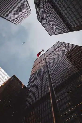 Flyover Canada - The Ultimate 4D Virtual Ride Experience - Icy Canada